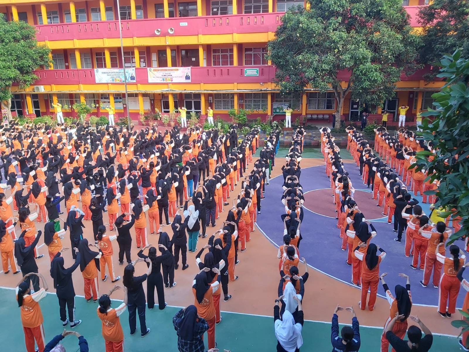 Batam: Guru dan Siswa SMKN 2 Merasakan Manfaat dari Latihan Falun Dafa ...